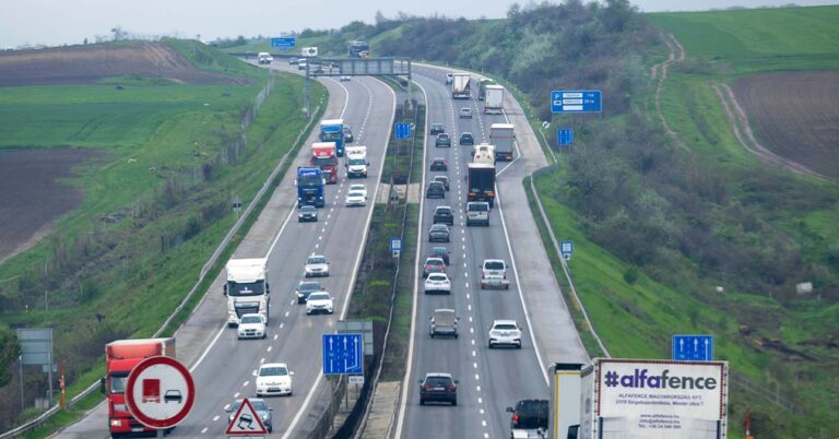 Soha ilyen jó nem volt az autósoknak: beolvad a Nemzeti Útdíjfizetési ...