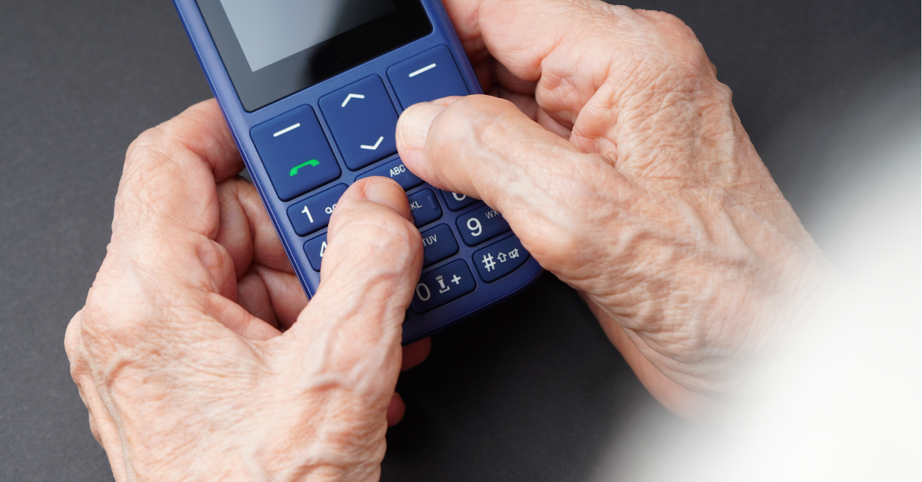 Telefon időseknek: 5 olcsó és jó mobilt mutatunk - Hóvége