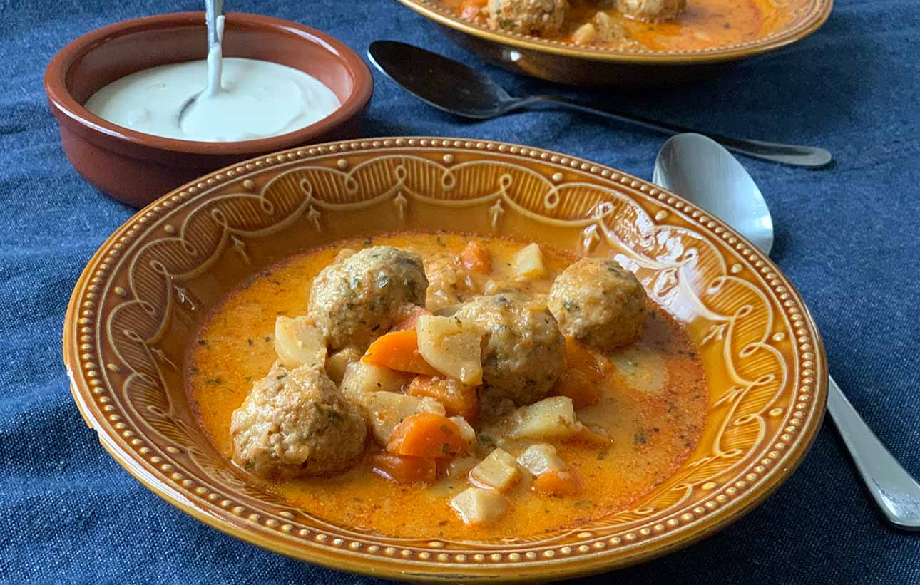 A legjobb tárkonyos húsbombócleves recept - Hóvége